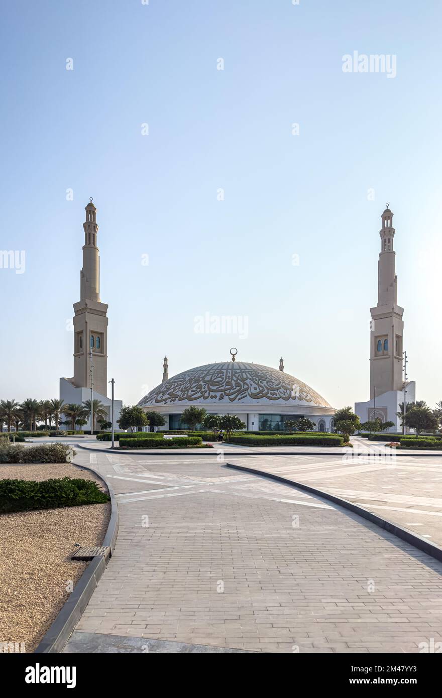The Al Ain Grand Mosque, official name Sheikh Khalifa Bin Zayed Al ...