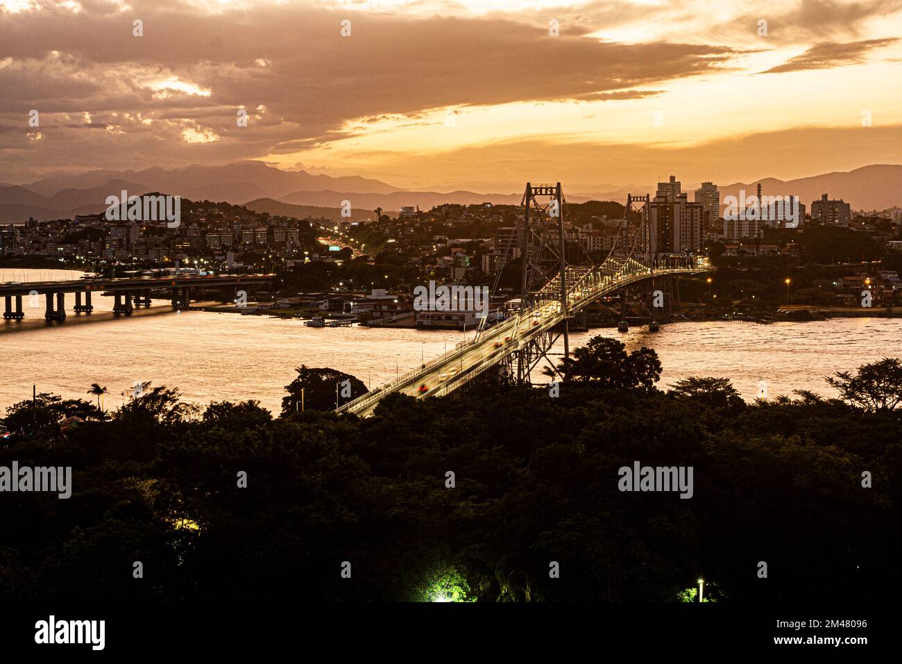 Hercilio Luz Bridge at dusk. Florianopolis, Santa Catarina state ...
