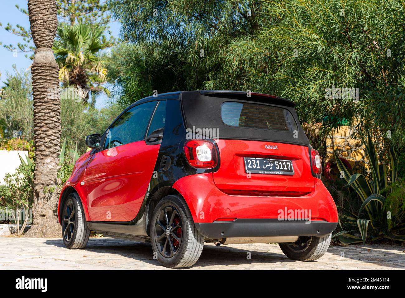 Smart city concept car hi-res stock photography and images - Alamy