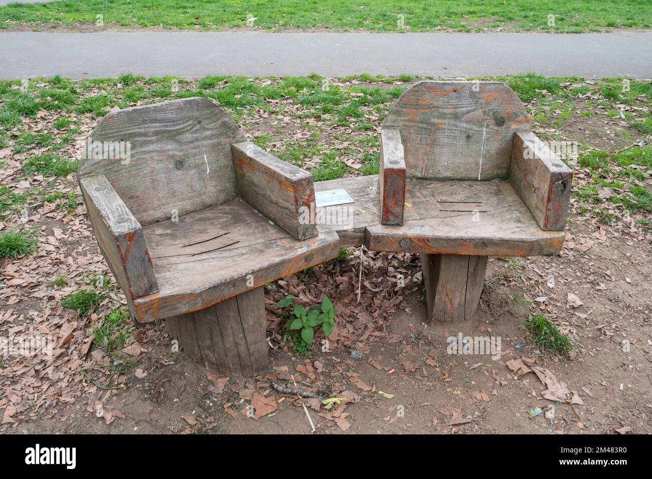 An "Act of Kindness" bench ("sit here if you don't mind having a kind ...