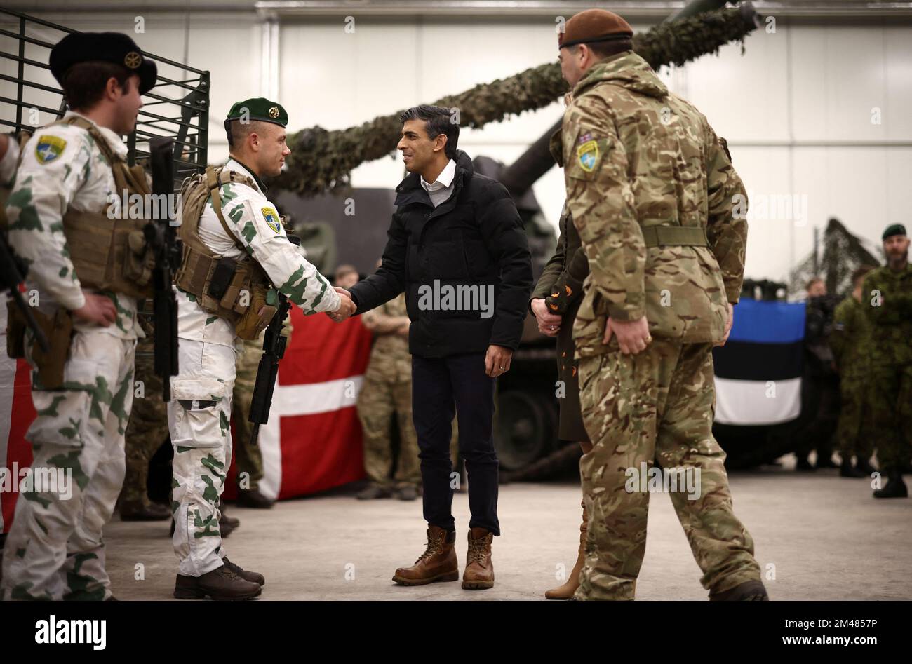 Prime Minister Rishi Sunak talks with French troops at the Tapa ...