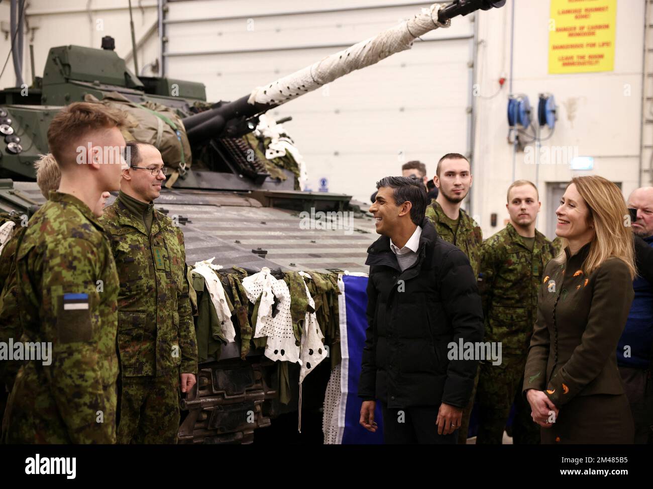 Prime Minister Rishi Sunak talks with Estonian troops with Estonian ...