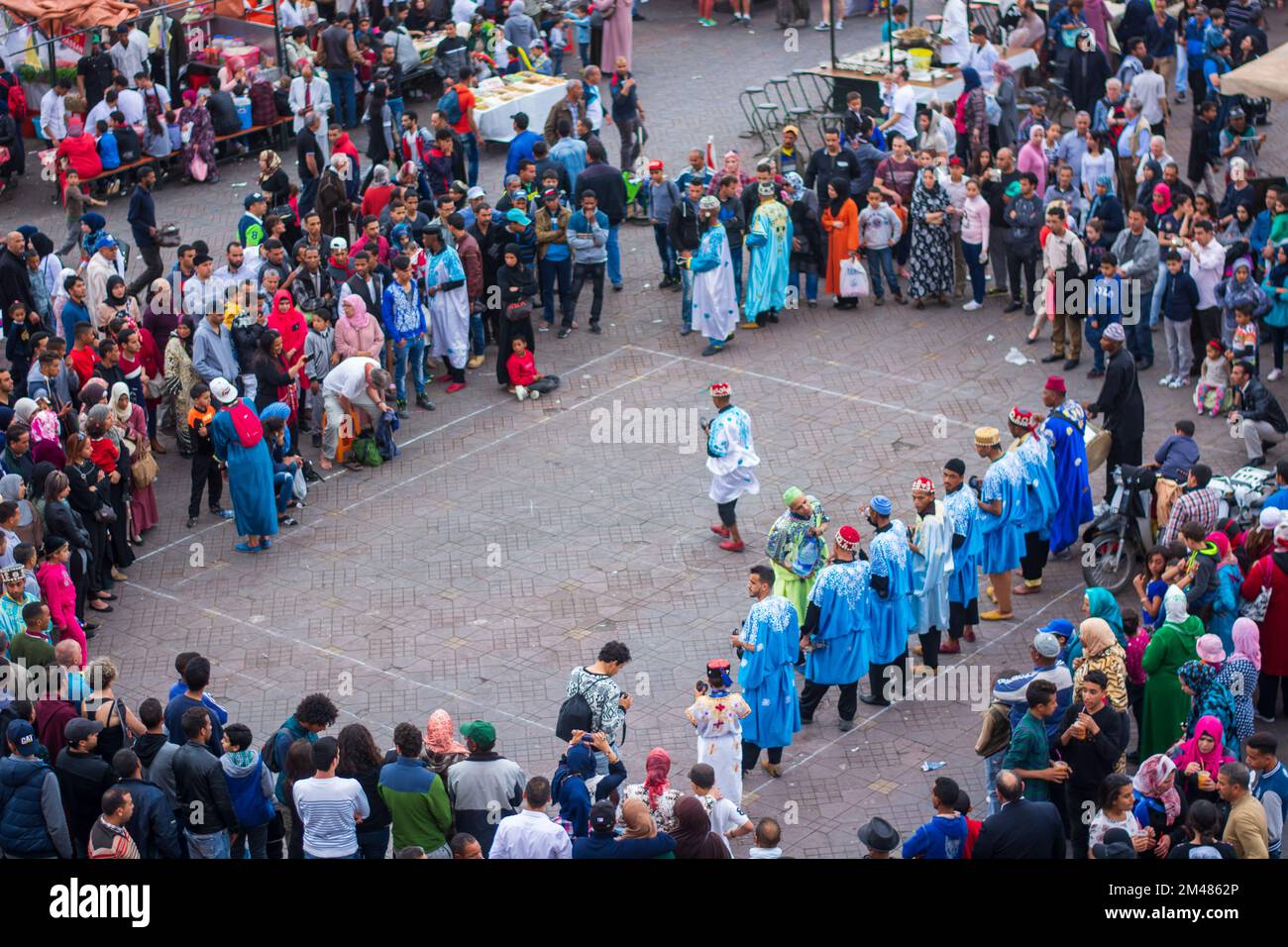 Bahrain dance hi-res stock photography and images - Alamy