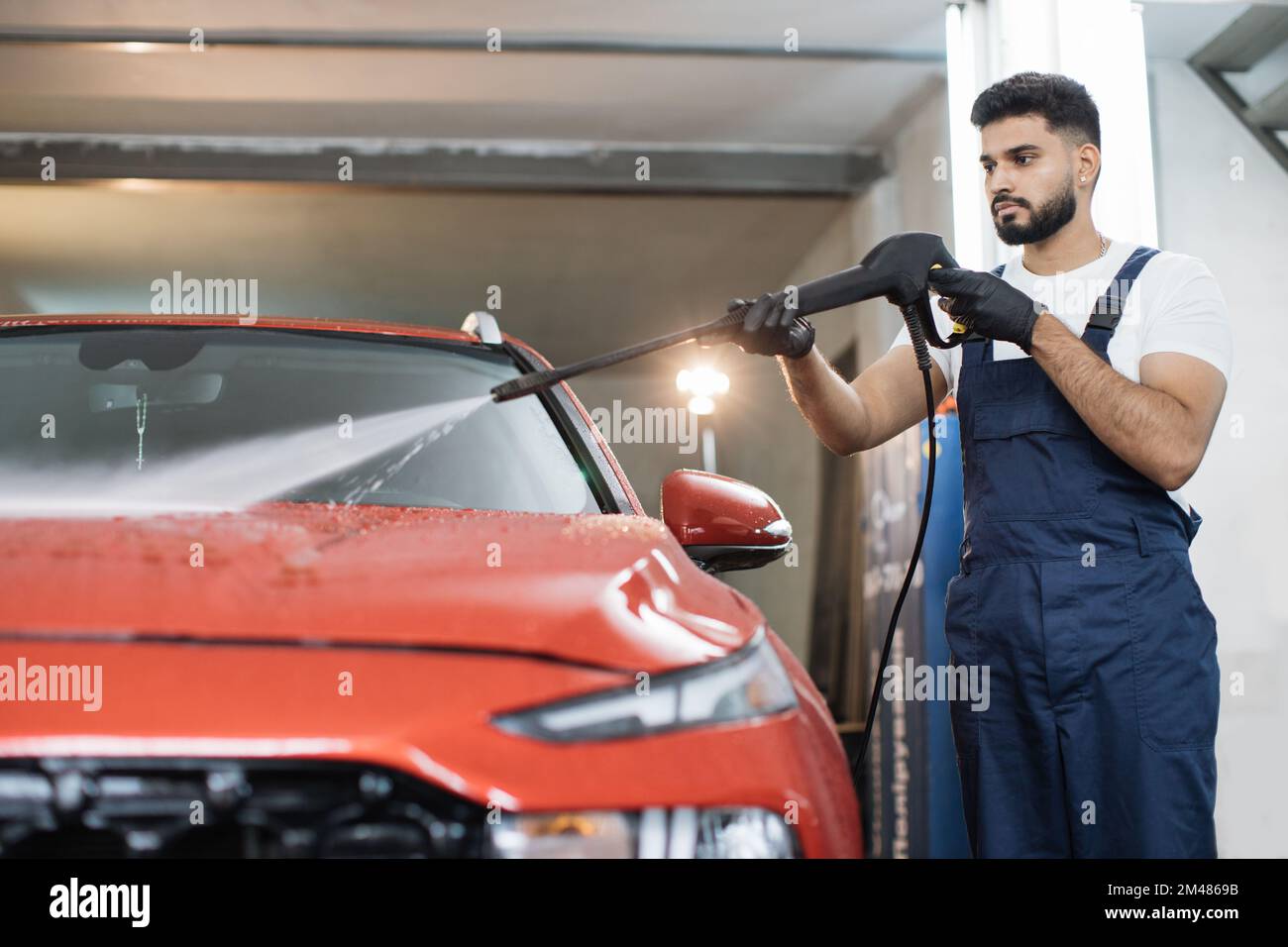 Car wash concept side view hi-res stock photography and images - Alamy