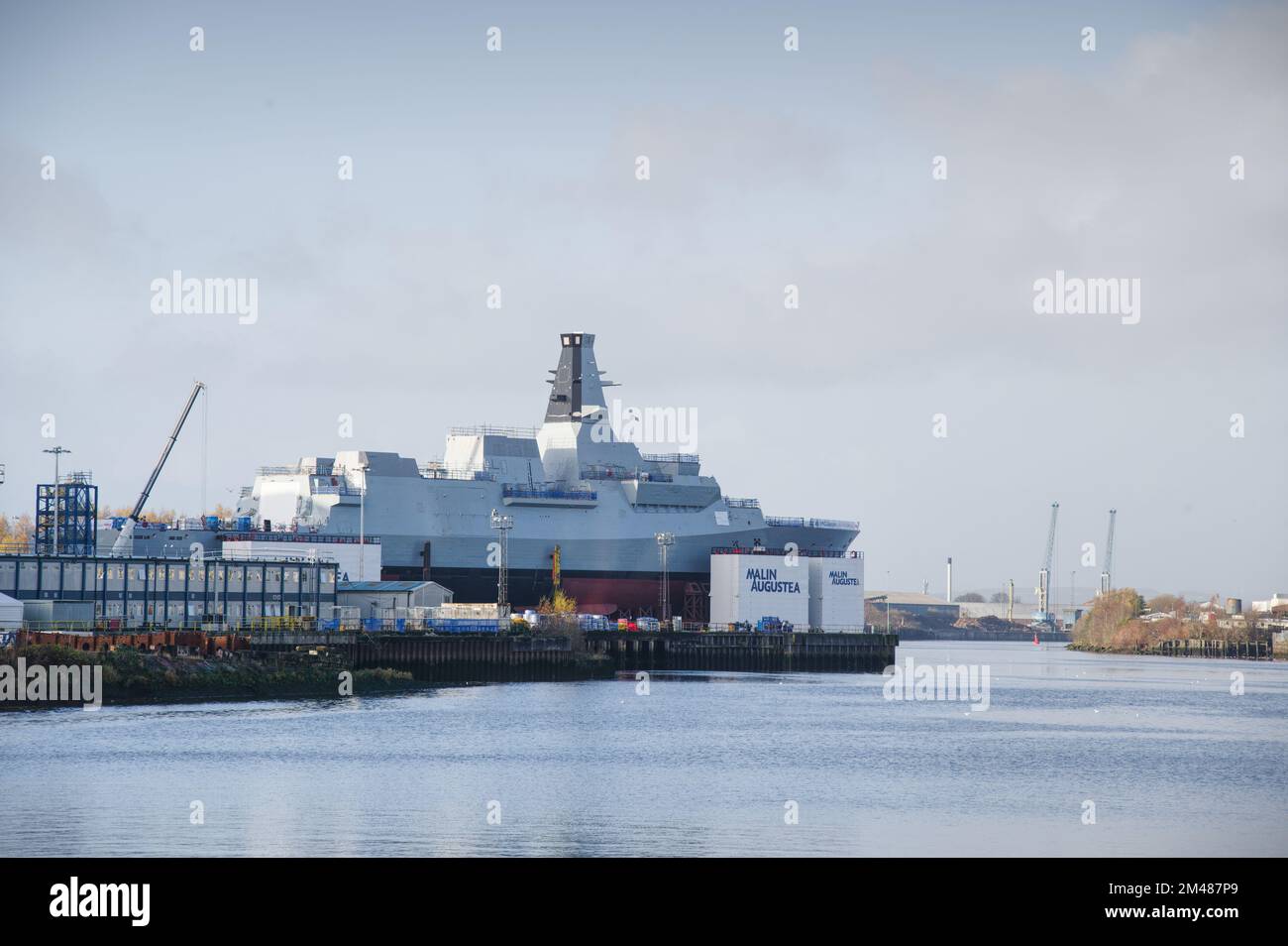 Royal navy frigate construction hi-res stock photography and images - Alamy