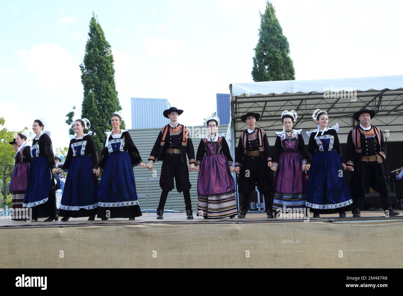 Breton dancing in traditional costumes at Oyster Festival at Arradon ...