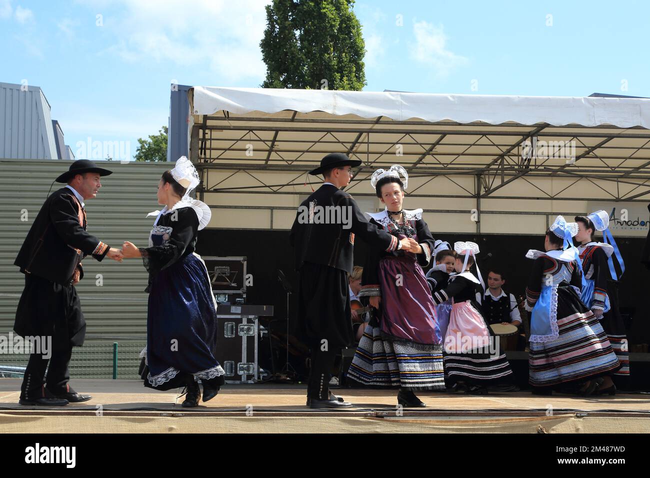 Breton dancing in traditional costumes at Oyster Festival at Arradon ...