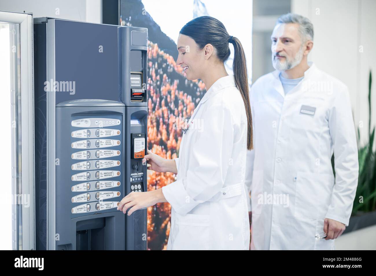 Long haired bearded caucasian man hi-res stock photography and images ...