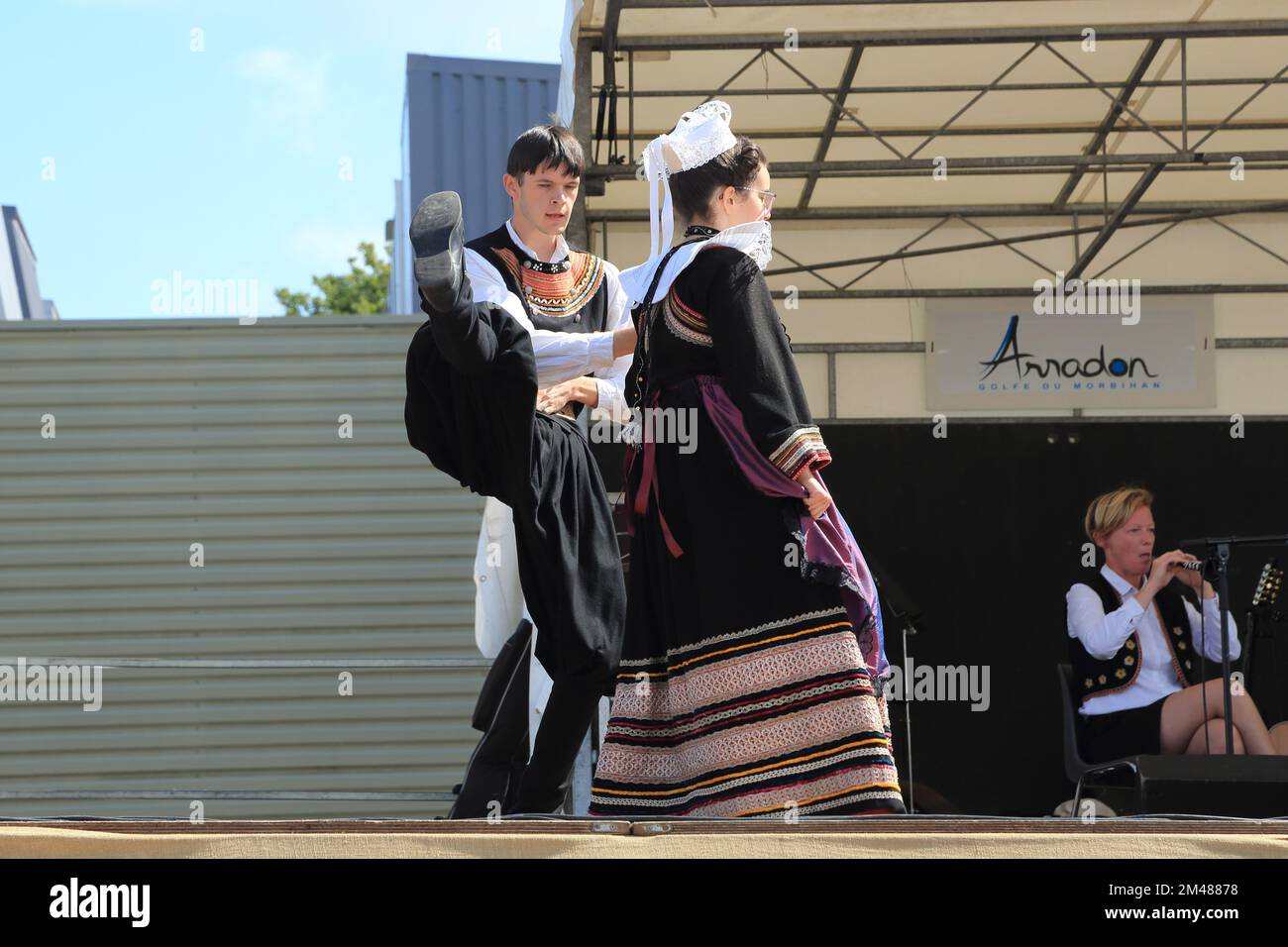 Breton dancing in traditional costumes at Oyster Festival at Arradon ...