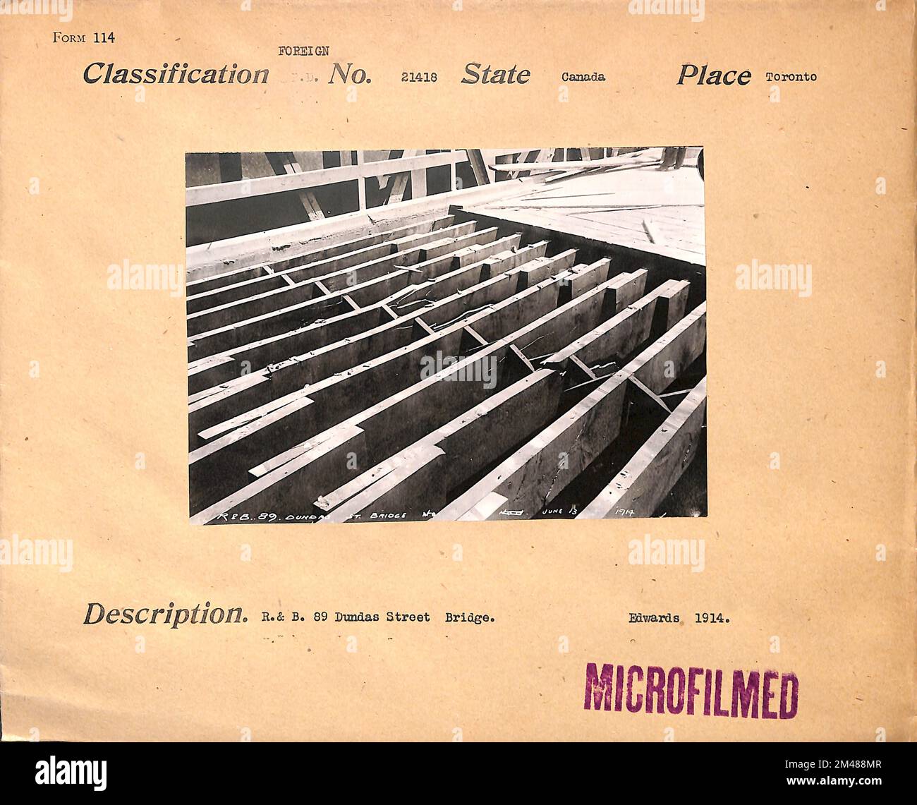 Dundas street bridge hi-res stock photography and images - Alamy