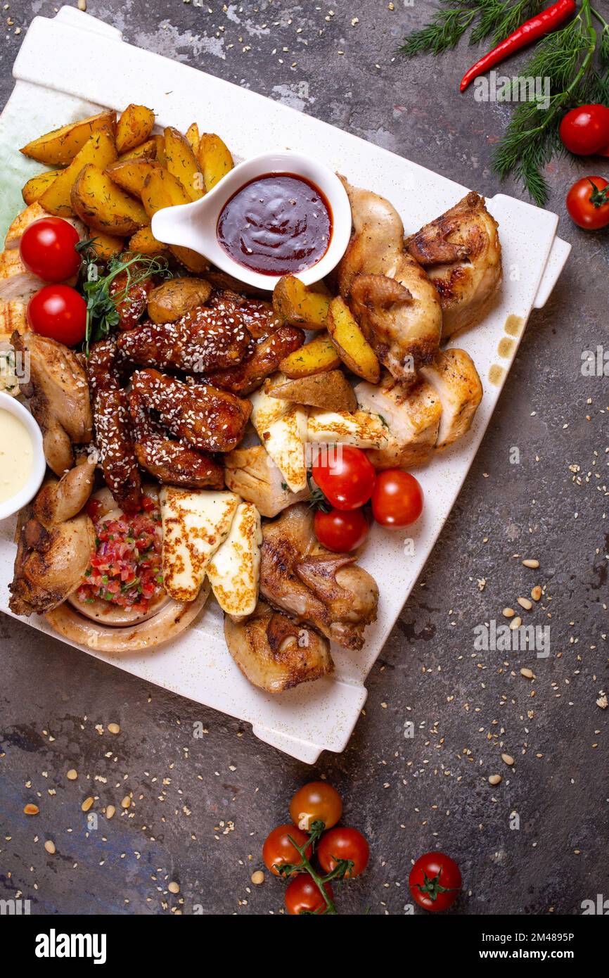 Chicken dishes hi-res stock photography and images - Alamy
