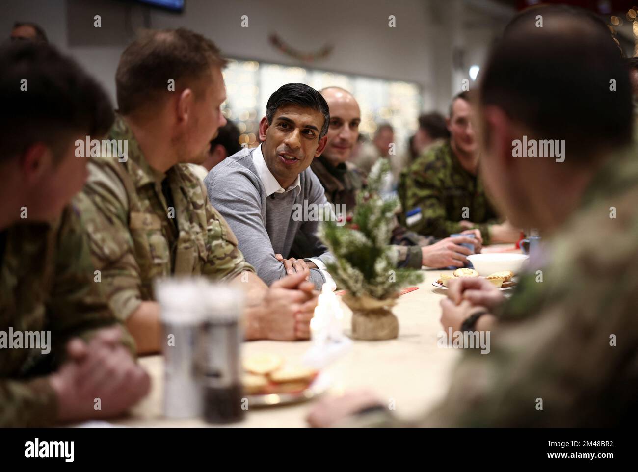 Prime Minister Rishi Sunak eats Christmas dinner with troops at the ...