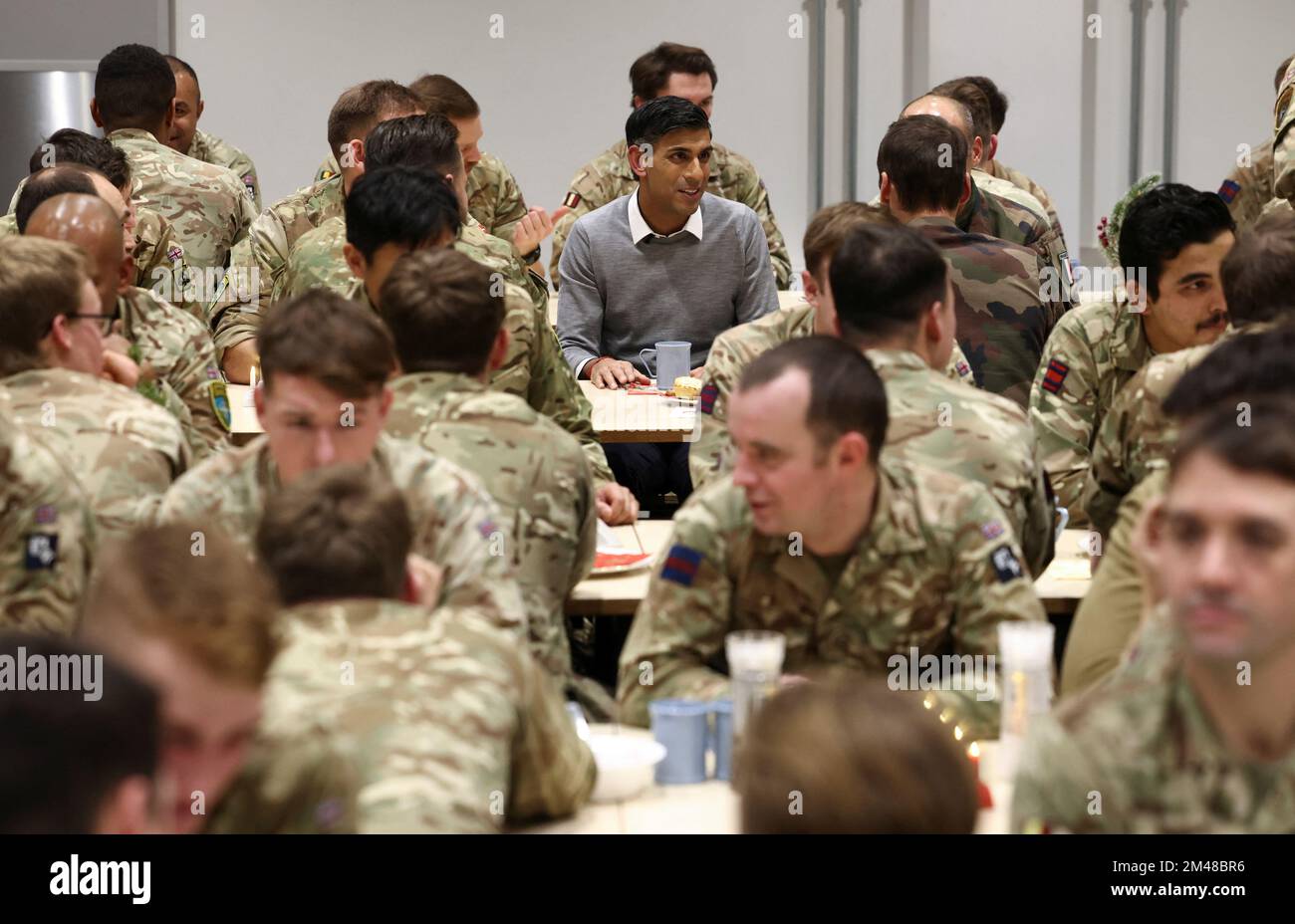 Prime Minister Rishi Sunak eats Christmas dinner with troops at the ...