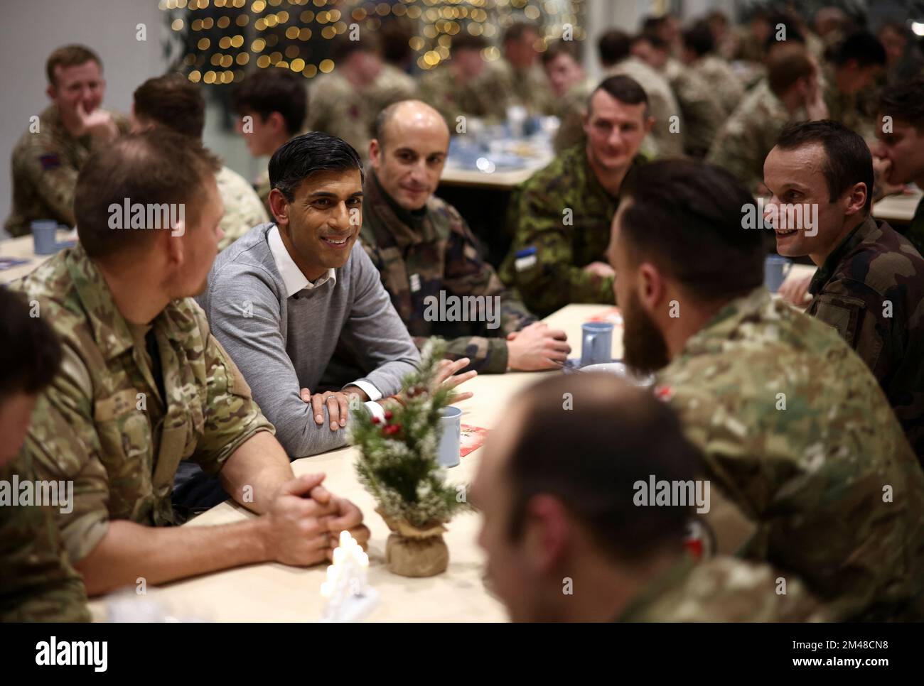 Prime Minister Rishi Sunak eats Christmas dinner with troops at the ...
