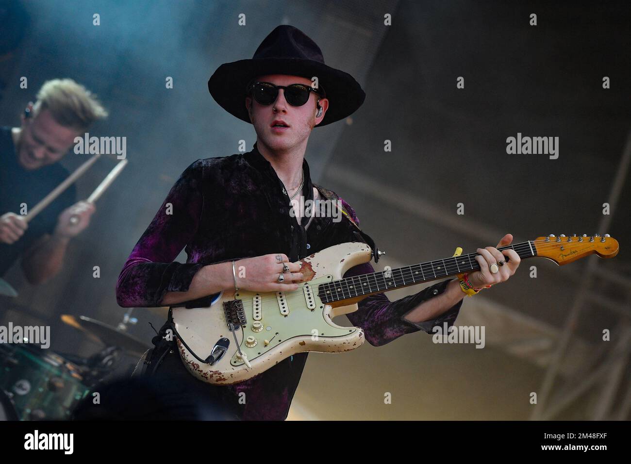 Two door cinema club guitar hi-res stock photography and images - Alamy