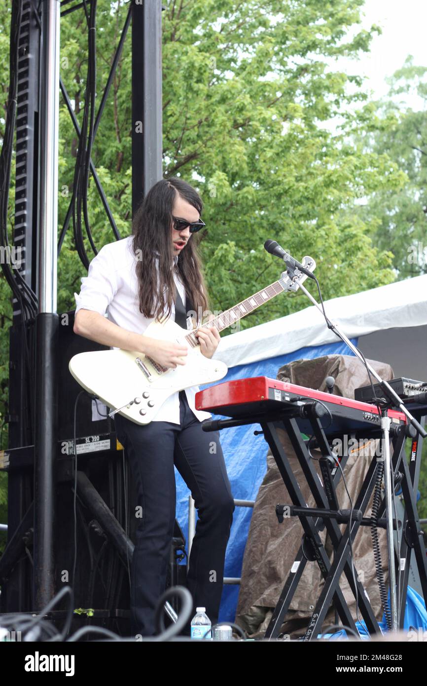 Cults band hi-res stock photography and images - Alamy