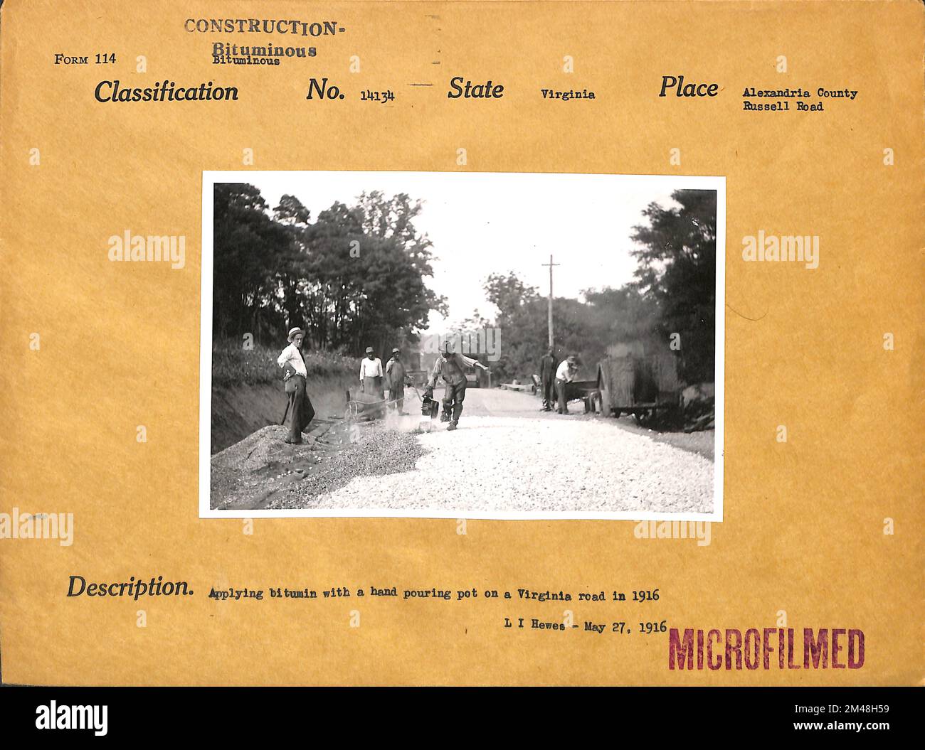 Applying bitumen hi-res stock photography and images - Alamy