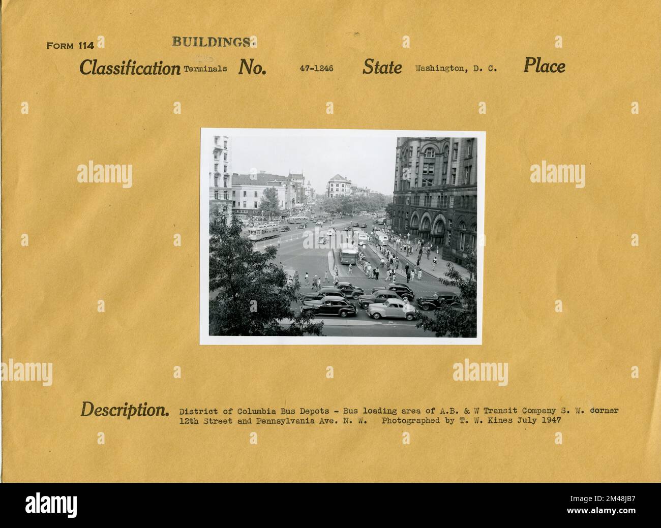 Bus loading hi-res stock photography and images - Alamy