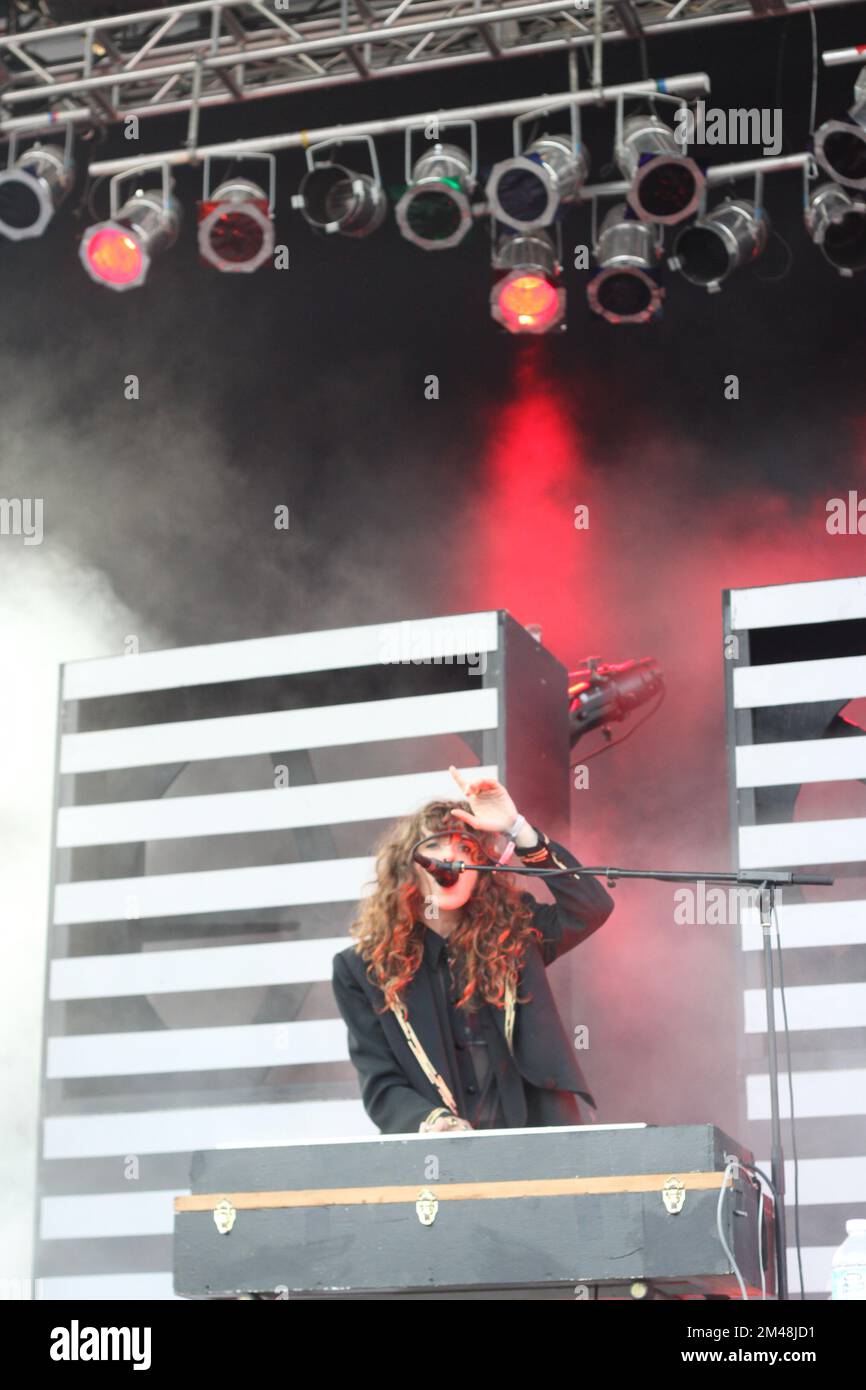 Pitchfork Music Festival - Beach House in concert Stock Photo - Alamy