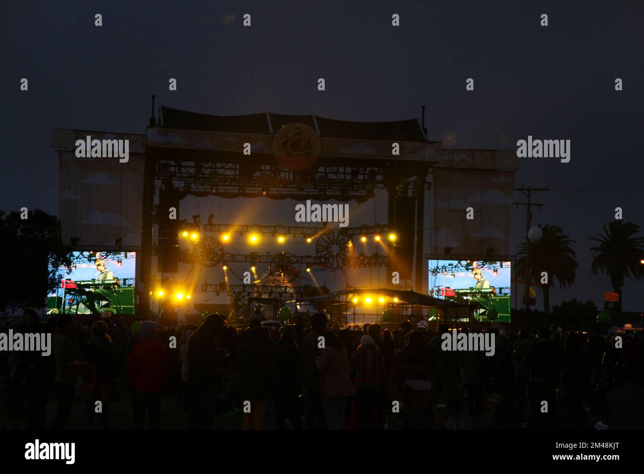 Festival Crowds and Fashion at the Treasure Island Music Festival Stock Photo - Alamy