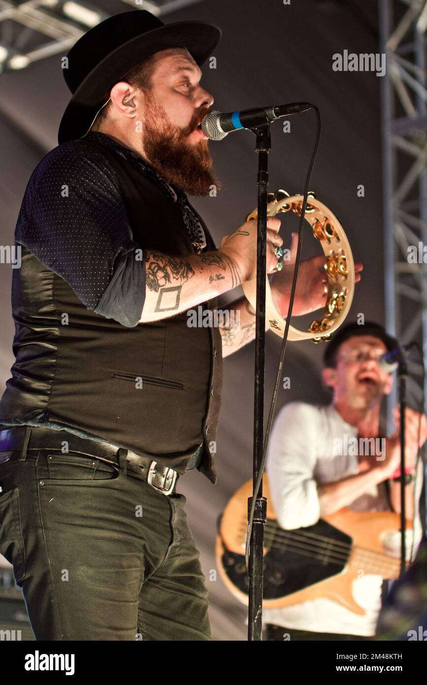 Nathaniel rateliff live hi-res stock photography and images - Alamy