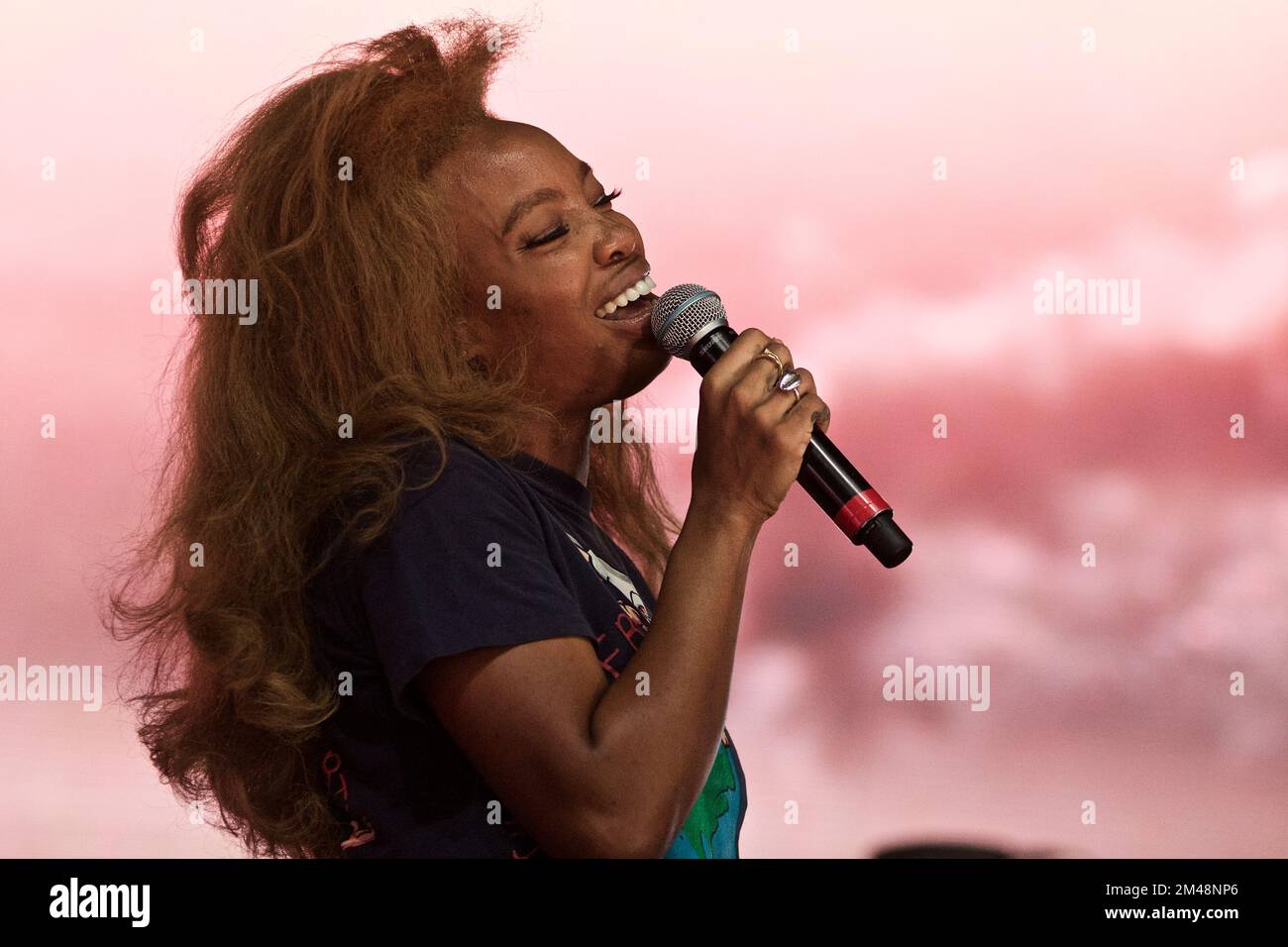Sza hi-res stock photography and images - Alamy