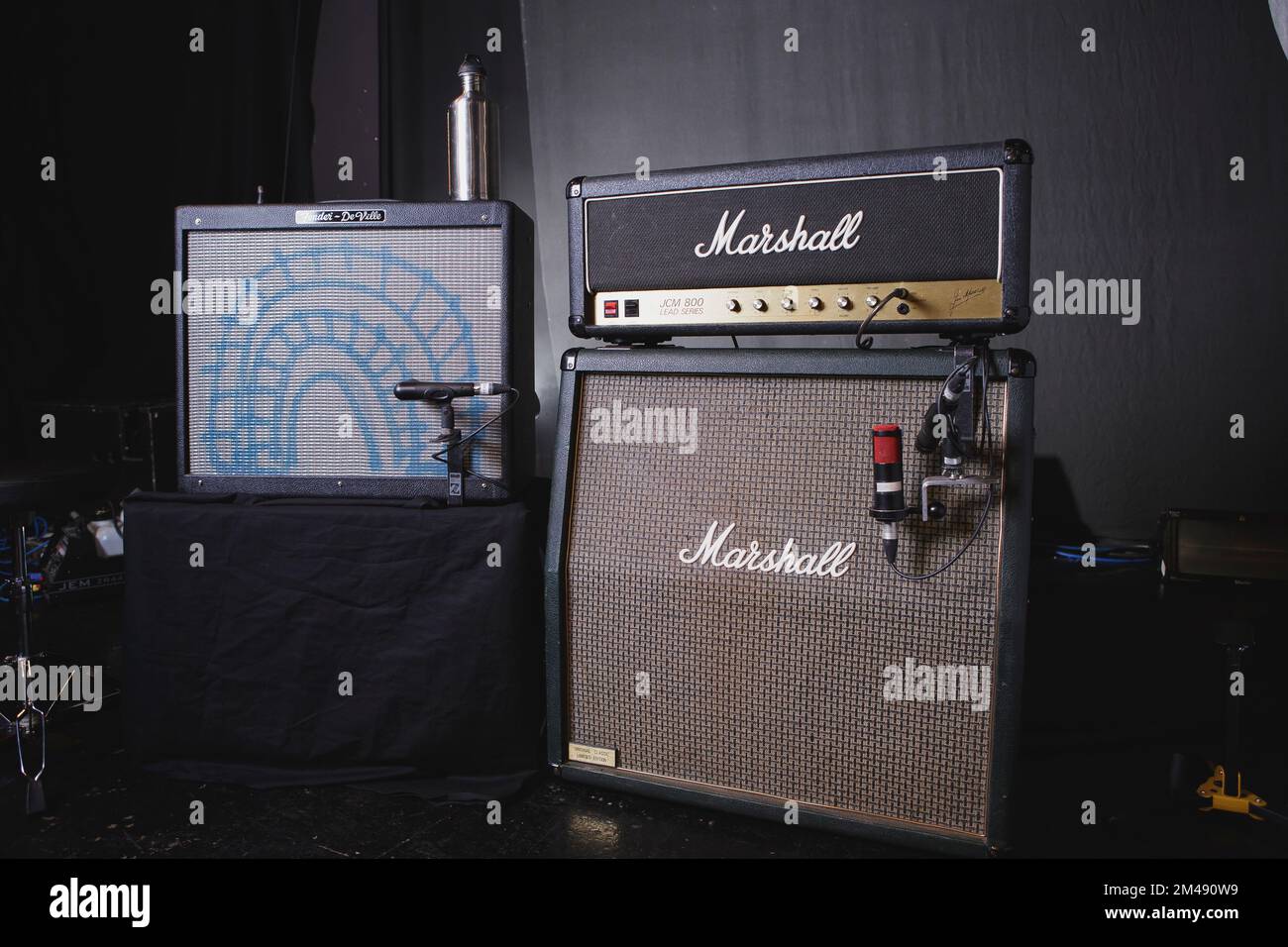 Marshall jcm 800 guitar amplifier hi-res stock photography and images ...