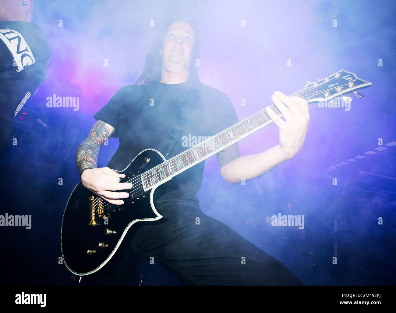 King 810 performing hi-res stock photography and images - Alamy