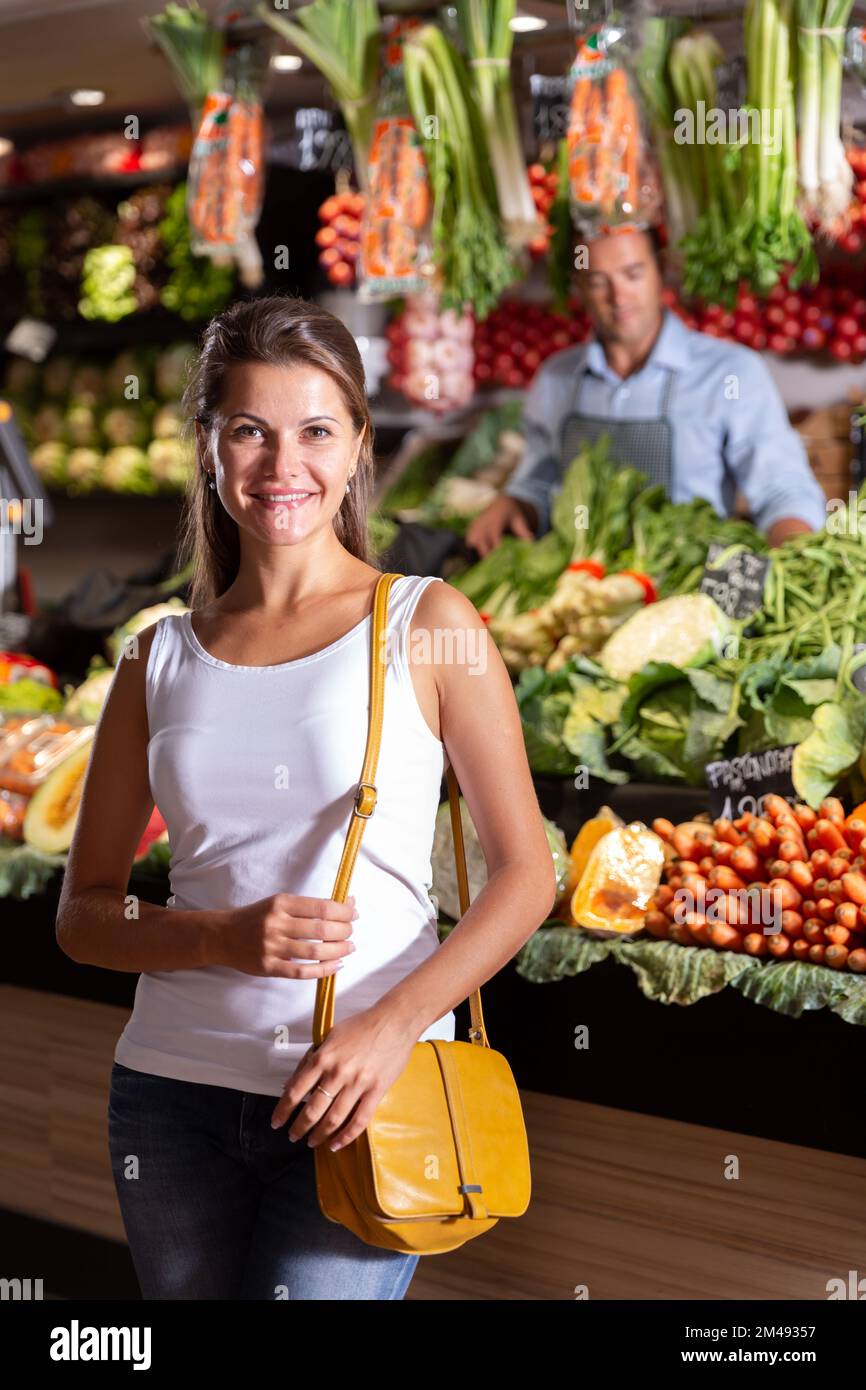 Buyer assistant hi-res stock photography and images - Alamy