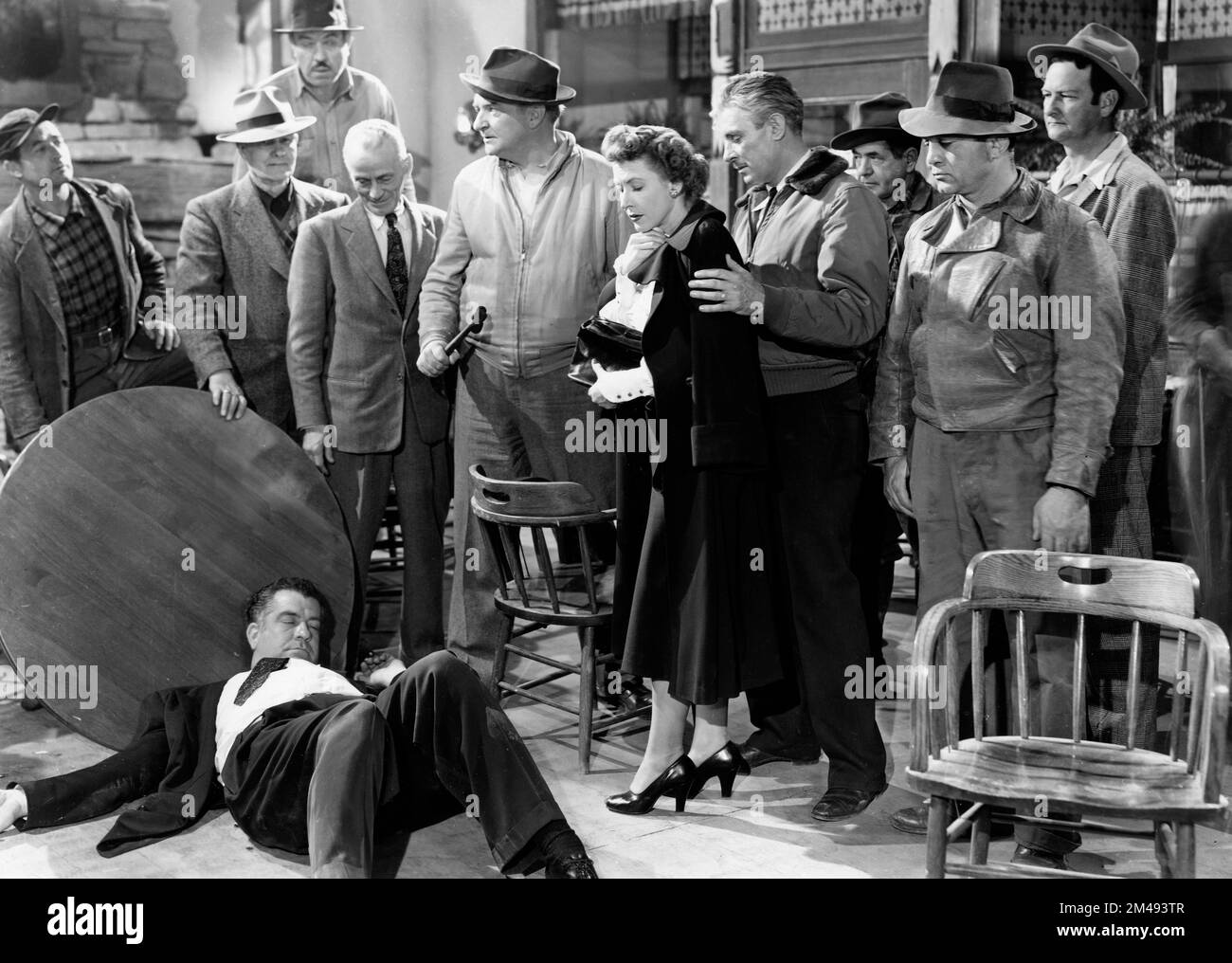 Grant Withers, Edward Gargan, Mae Clarke, Robert Livingston, on-set of ...