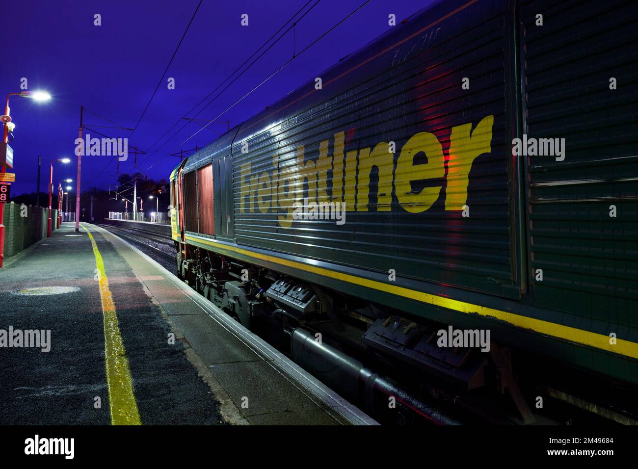 Freightliner class 66 diesel locomotive at Oxenholme The lake District ...