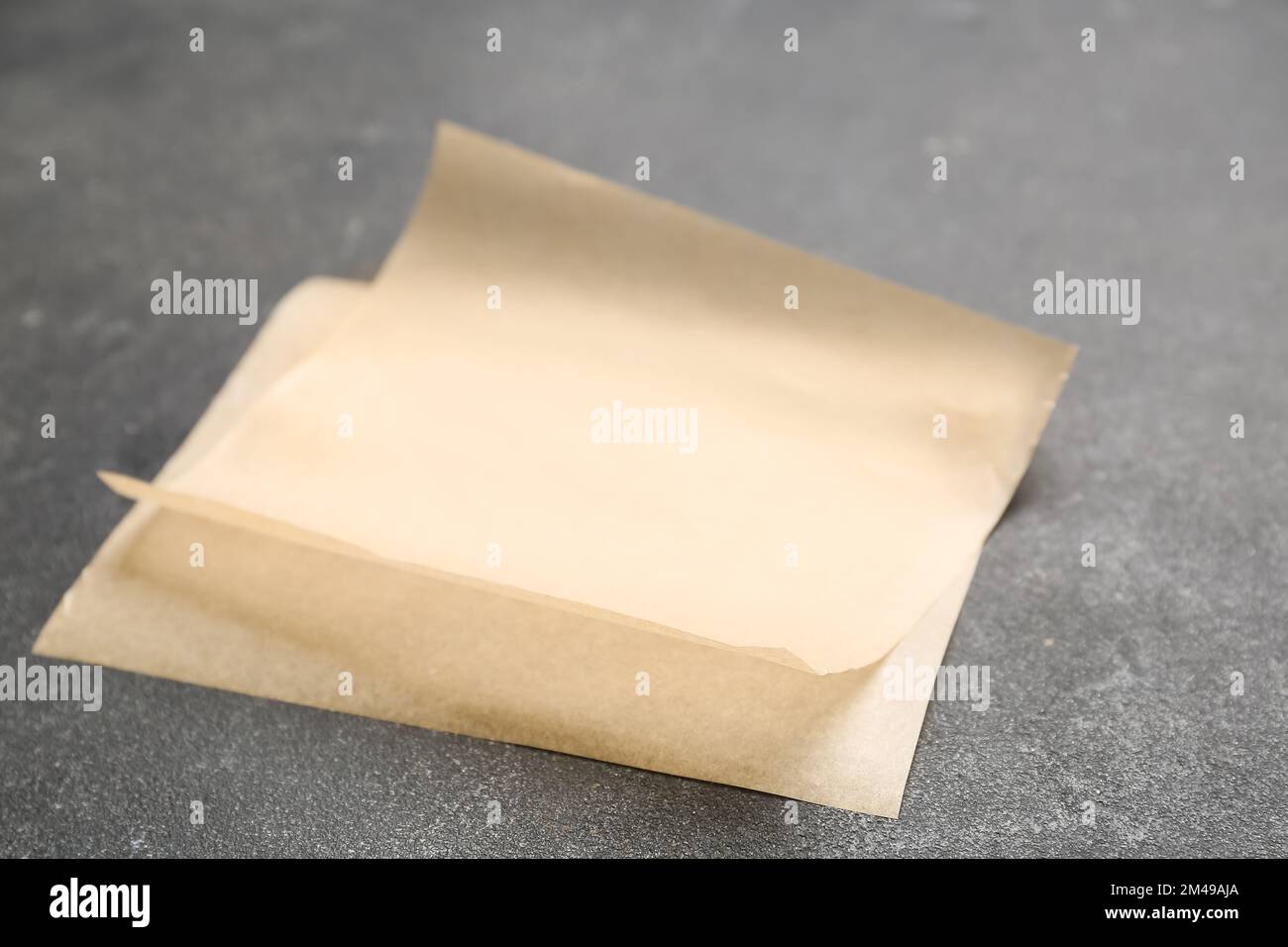 Parchment baking sheets hi-res stock photography and images - Alamy