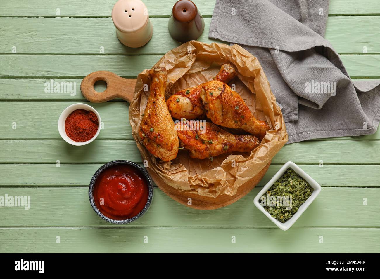 Chicken legs color table hi-res stock photography and images - Alamy