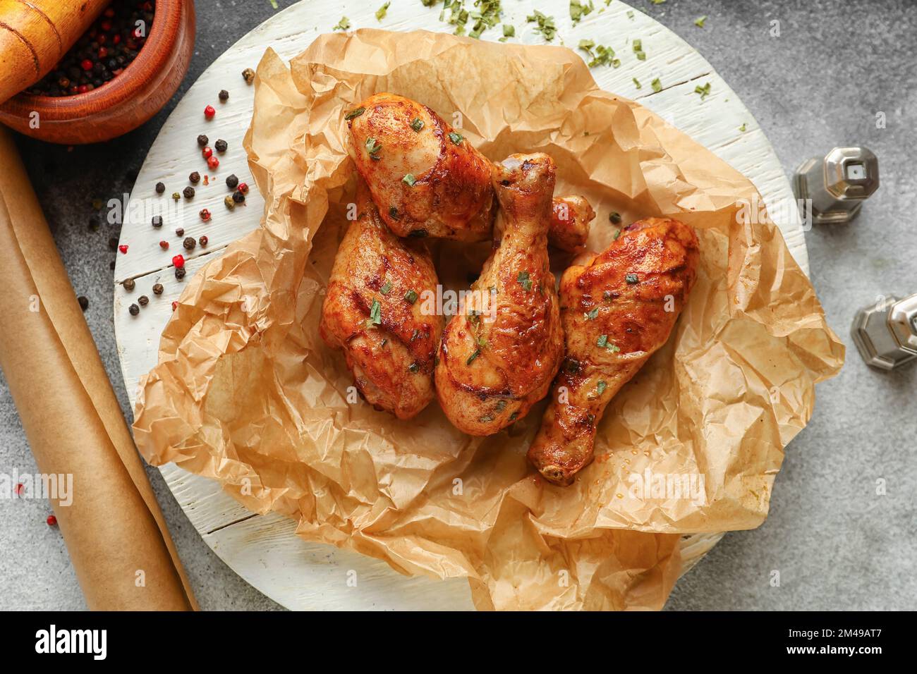 Chicken legs color table hi-res stock photography and images - Alamy