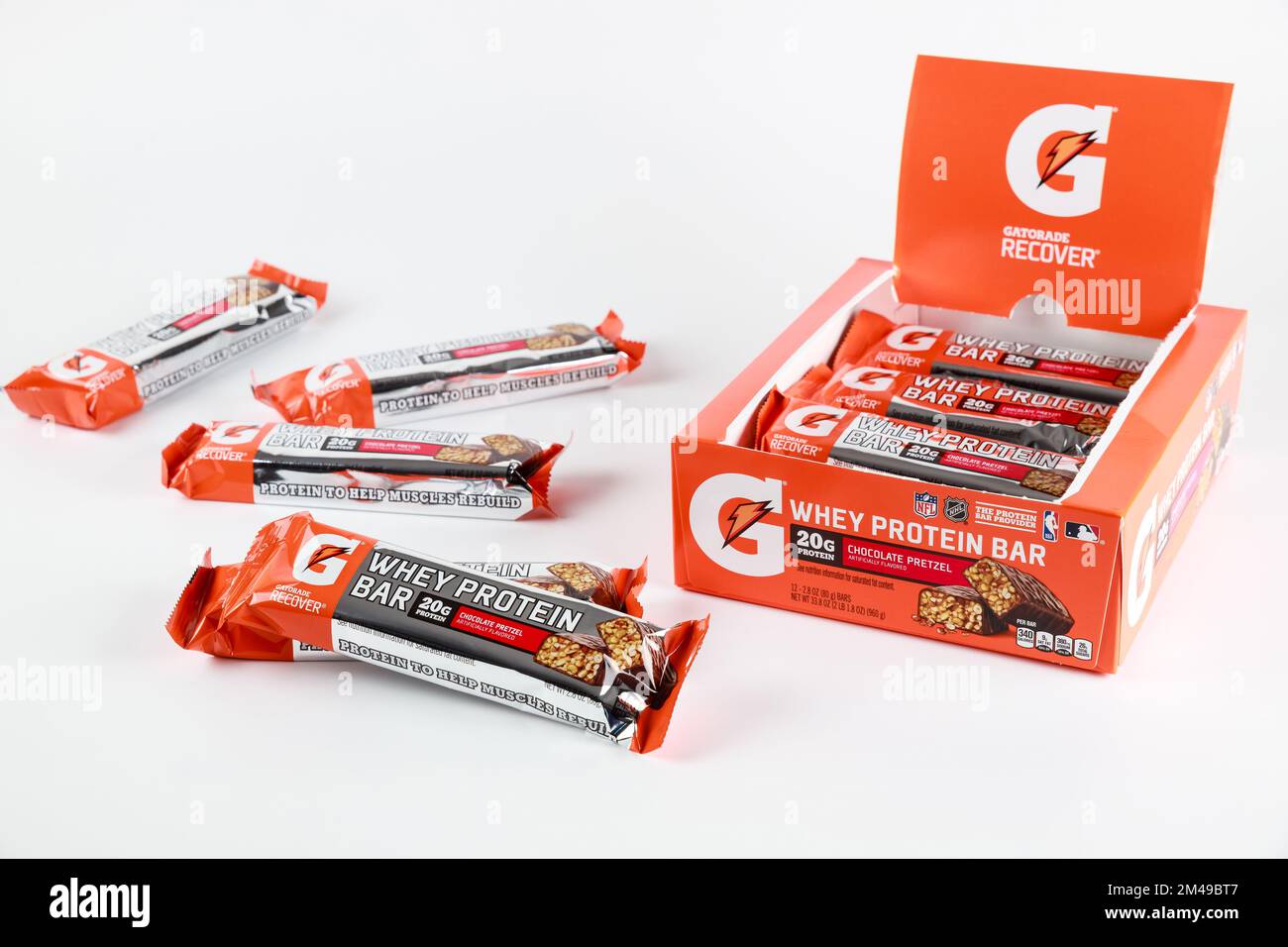 The recovery of muscles can be aided by Gatorade whey protein bars ...