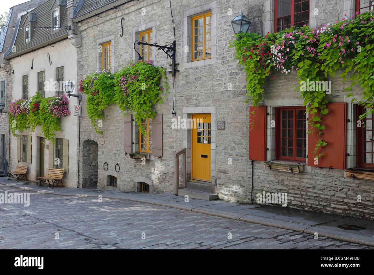 Old quebec architecture hi-res stock photography and images - Alamy