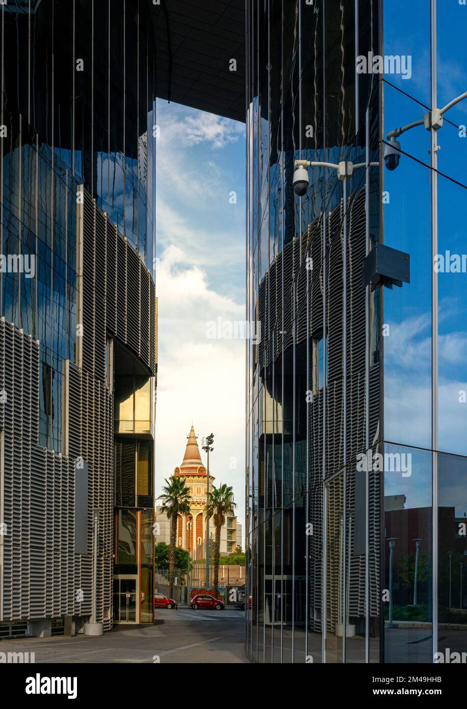 Barcelona modern architecture hi-res stock photography and images - Alamy