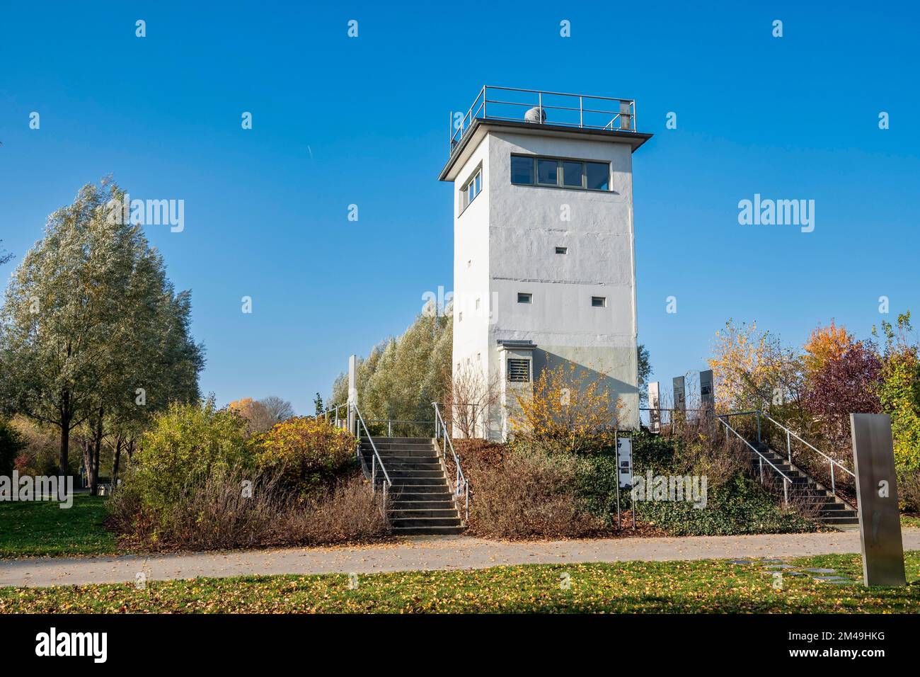 Berlin wall trail hi-res stock photography and images - Alamy