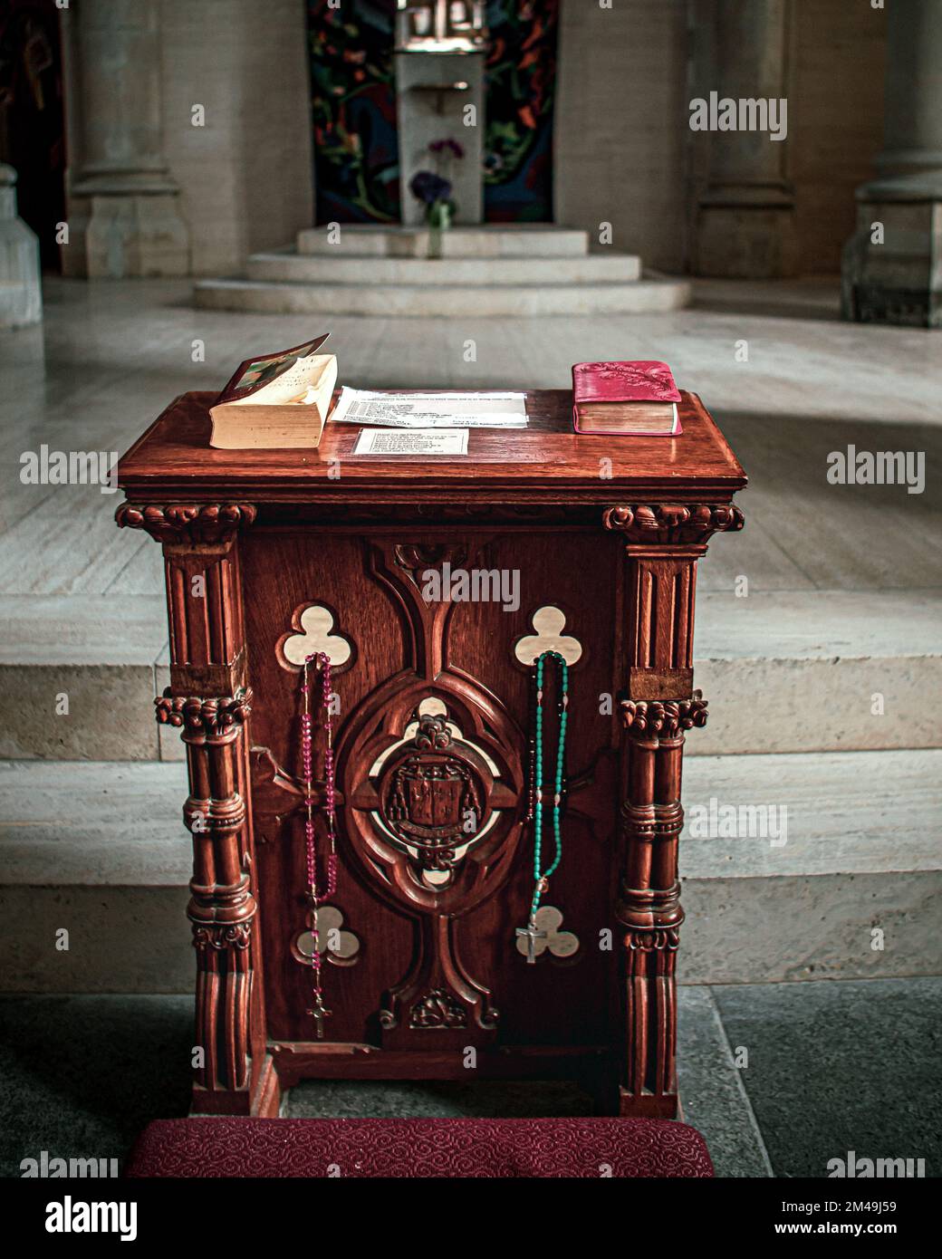 The prayer pew inside a gothic cathedral Stock Photo - Alamy
