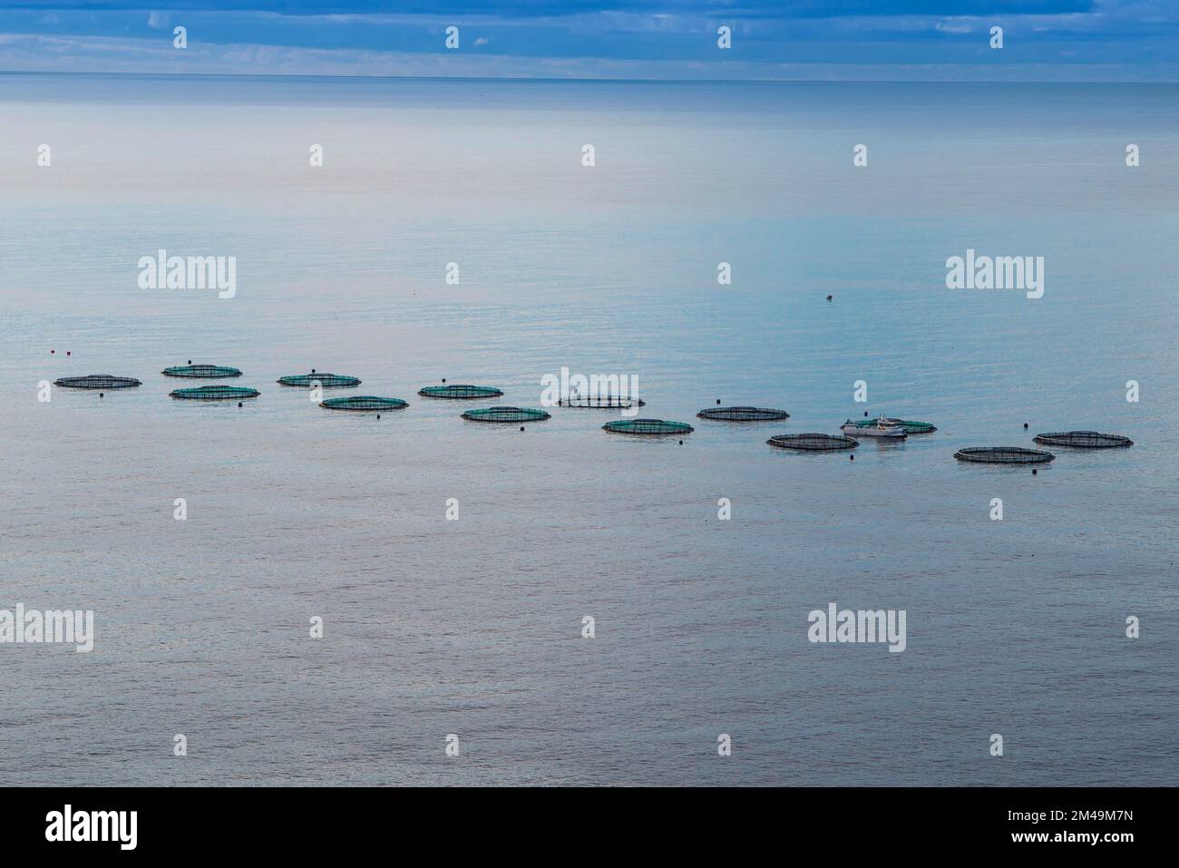 Sea station fish farm hi-res stock photography and images - Alamy