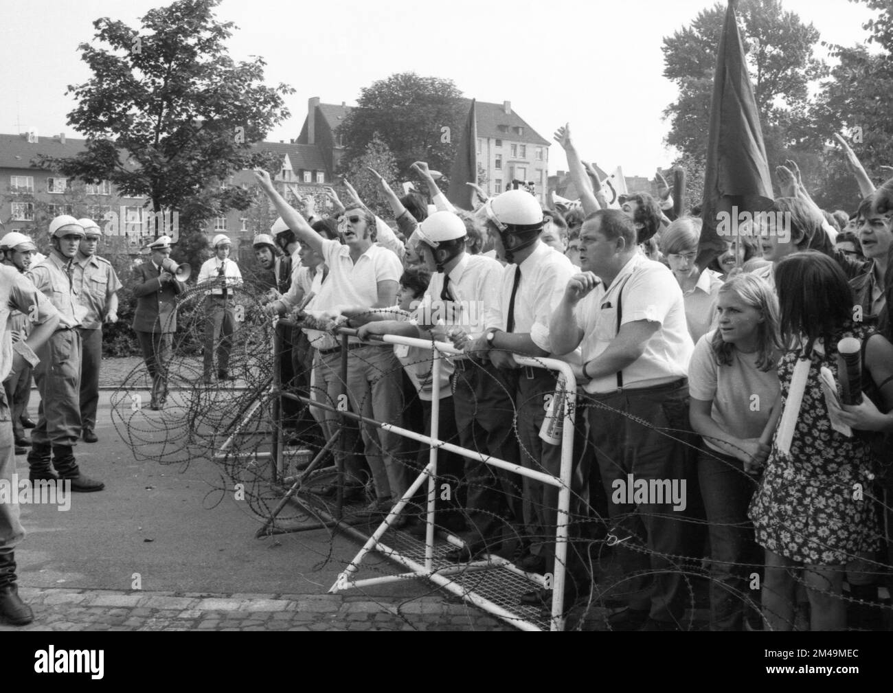 In the election campaign for the 1969 Bundestag elections, the neo-Nazi ...