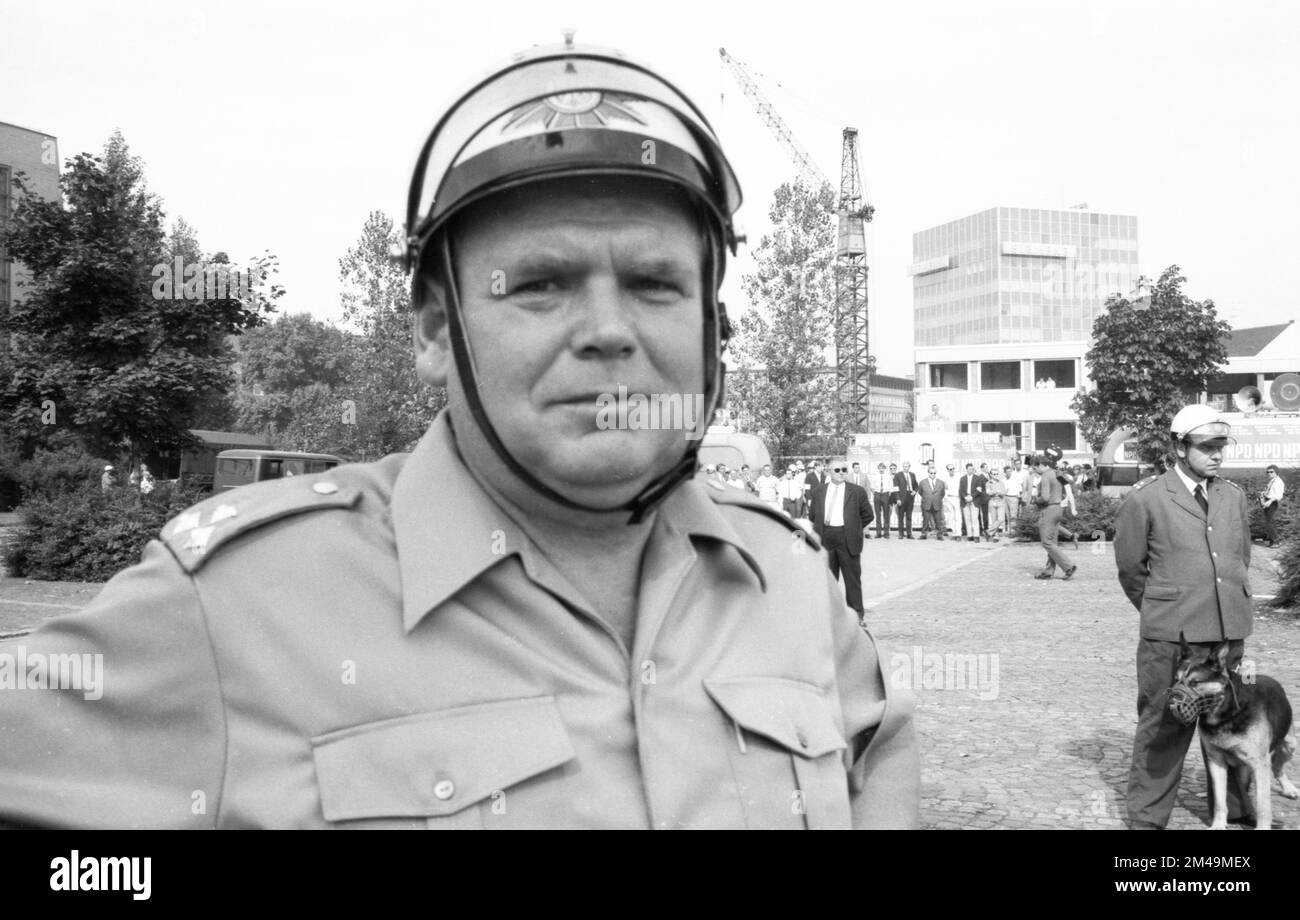 In the election campaign for the 1969 Bundestag elections, the neo-Nazi ...