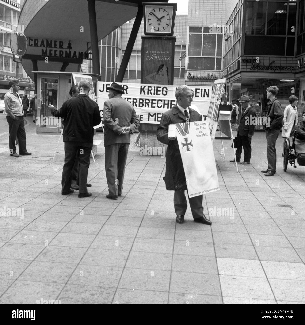 The anti-war day celebrated by trade unions and other democratic ...