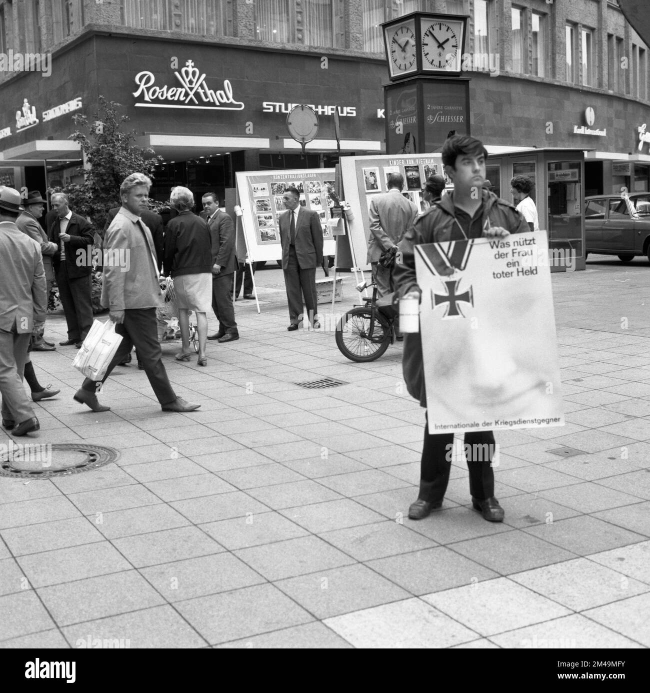 The anti-war day celebrated by trade unions and other democratic ...