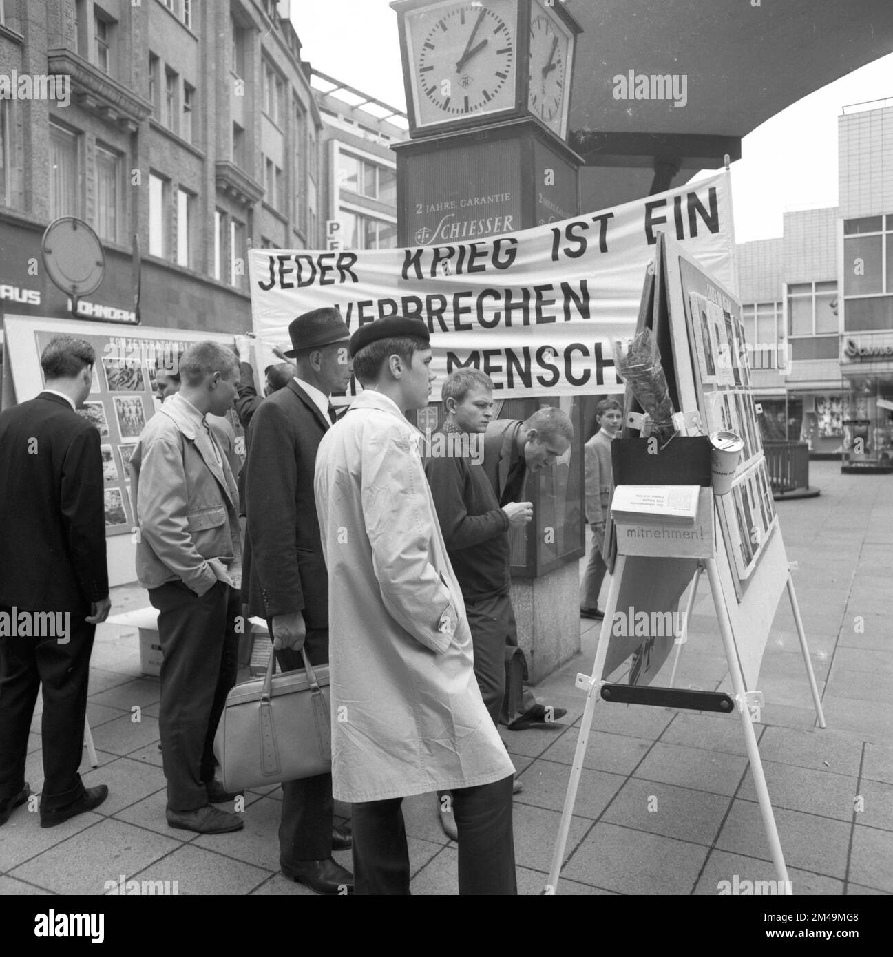 The anti-war day celebrated by trade unions and other democratic ...