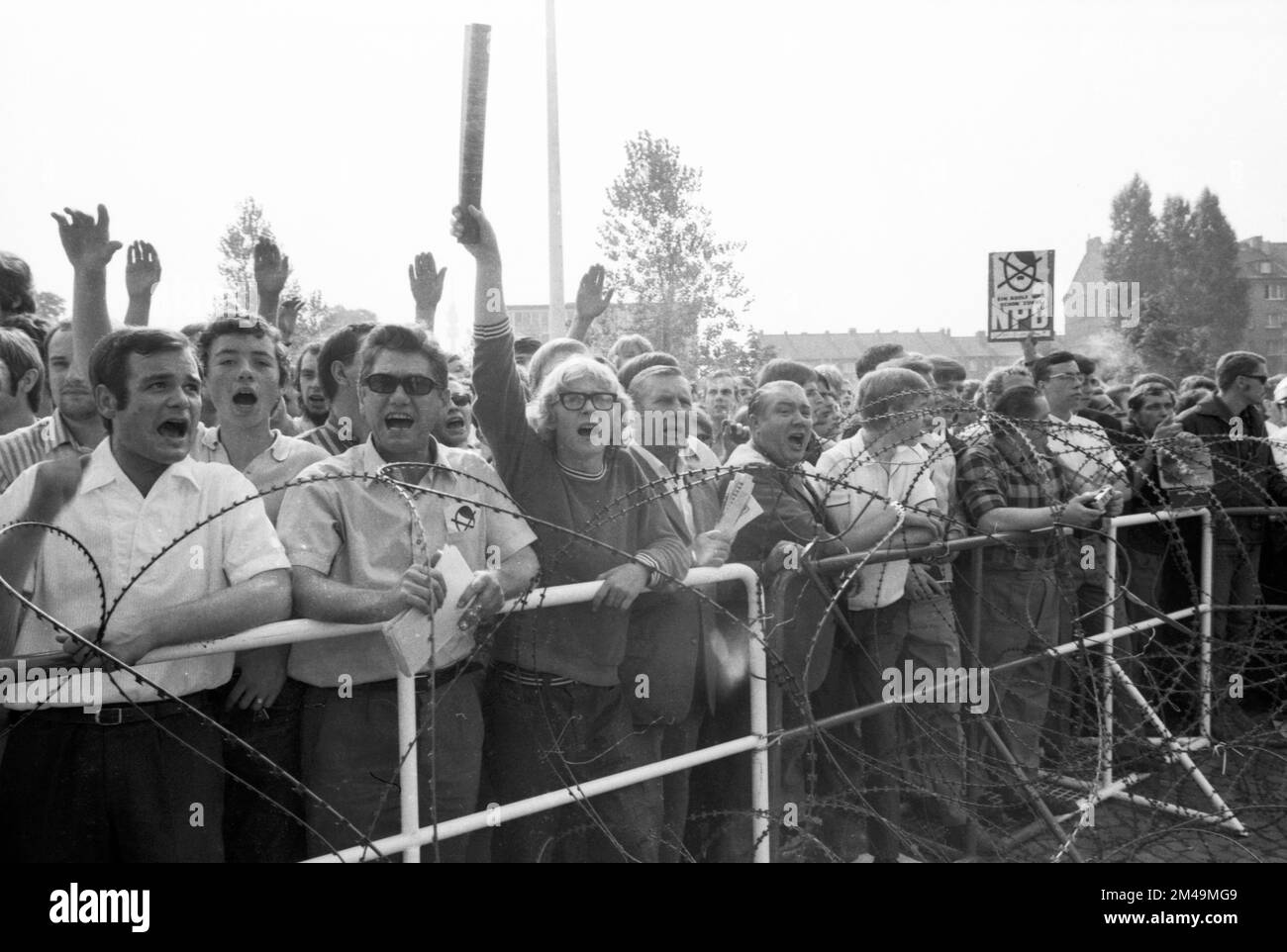 In the election campaign for the 1969 Bundestag elections, the neo-Nazi ...
