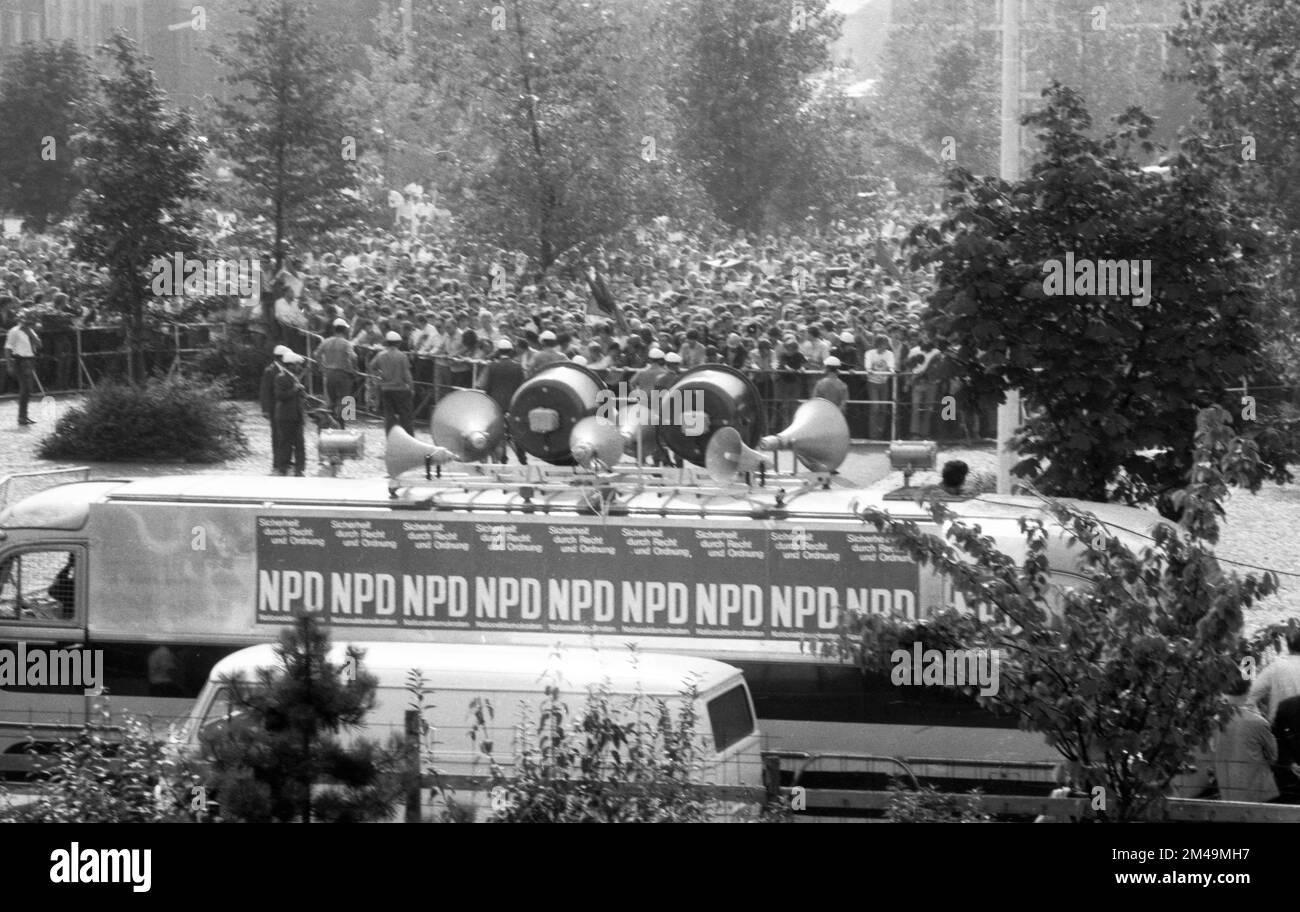 In the election campaign for the 1969 Bundestag elections, the neo-Nazi ...