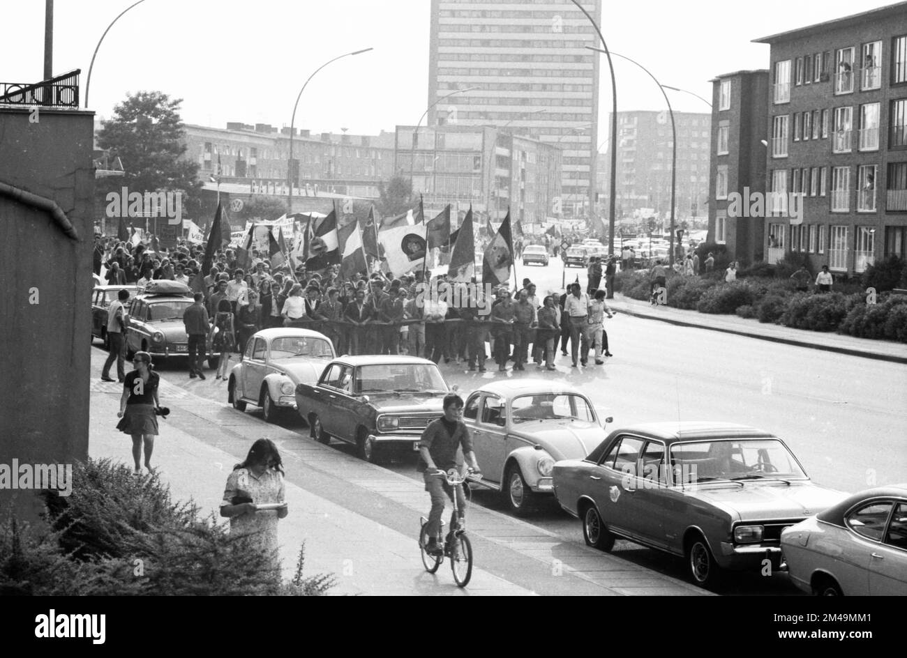 The communist-oriented SDAJ (Socialist Workers' Youth of Germany ...