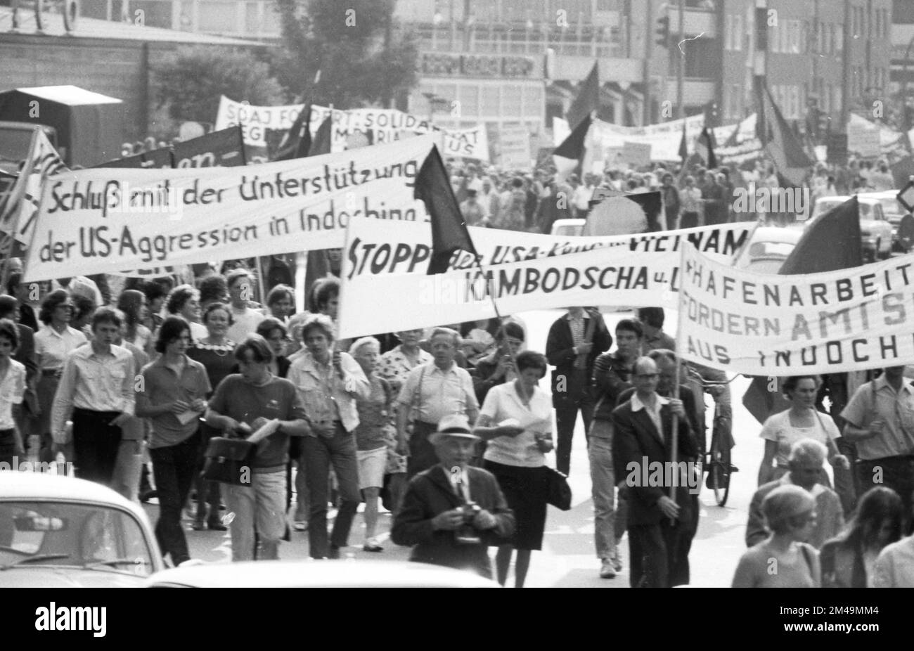 The communist-oriented SDAJ (Socialist Workers' Youth of Germany ...