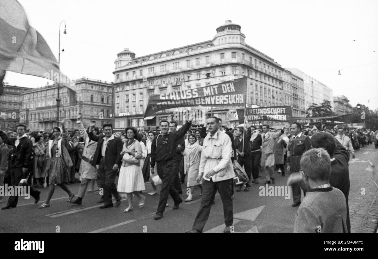 SSSR, Soviet Union, Moscow: The traditional World Youth Festivals ...